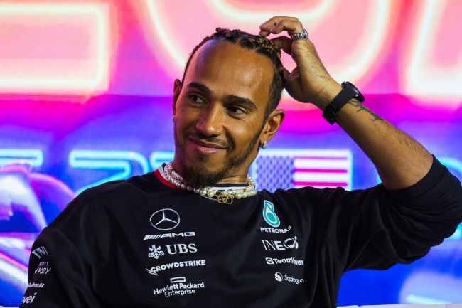 路易斯·漢密爾頓（Lewis Hamilton）將繼續戰鬥，儘管特朗普對多樣性和平等的攻擊 - 新浪香港