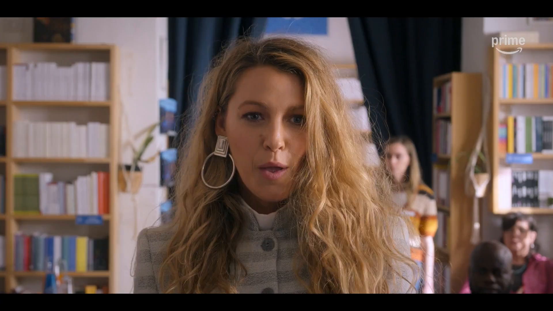 布萊克·萊弗利 （Blake Lively） 在 Another Simple Favor 中折磨安娜·肯德里克 （Anna Kendrick）