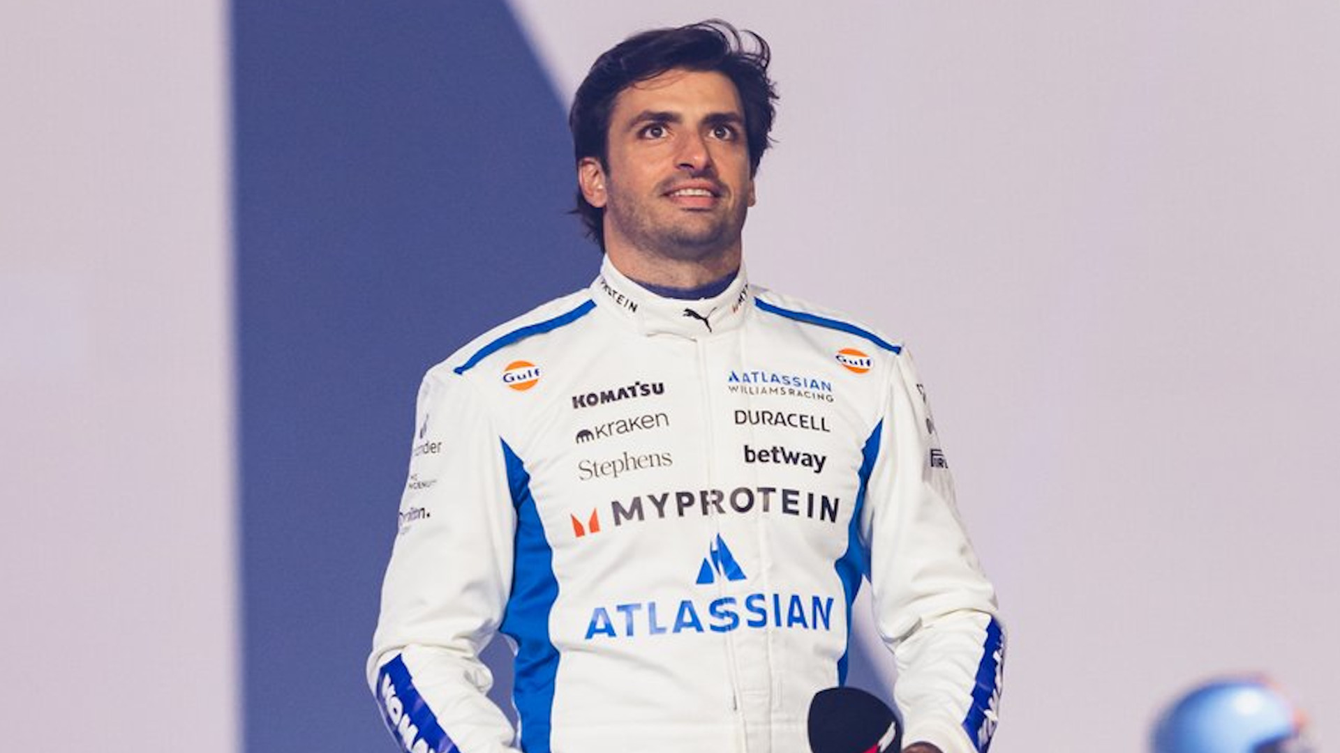 卡洛斯·塞恩斯 （Carlos Sainz） 承認 2025 年將是一個過渡年，因為需要“半年”才能適應一輛新車 - - Gamereactor